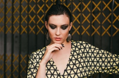 Victoria Bernardi presenta su nuevo tema - Quiero Música En Mi Idioma